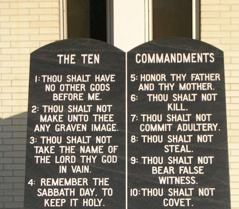 5th Circuit Unanimously Strikes Down Law Requiring 10 Commandments in ...