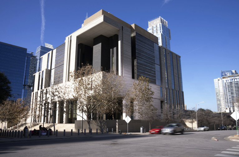 Federal Judge Chides Jackson Walker, Others, for Too-Long Court Filings ...