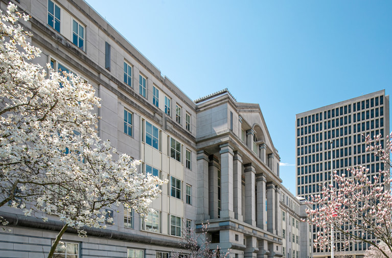 Pick a Side: Lawyers Caught in Uncertainty Amid US Attorney Dispute in ...