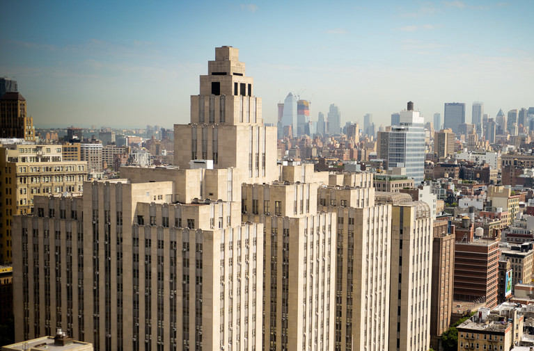 Alleged Assailant in Manhattan Court Officer Stabbing Charged with ...