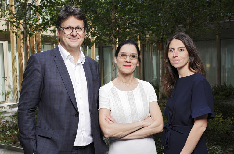 Simmons Paris Nabs Partner-Led Real Estate Team from Hogan Lovells ...