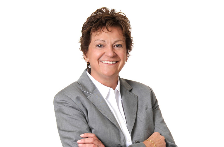 Lifetime Achievement Award Honoree: Laura Petroff, Winston & Strawn ...