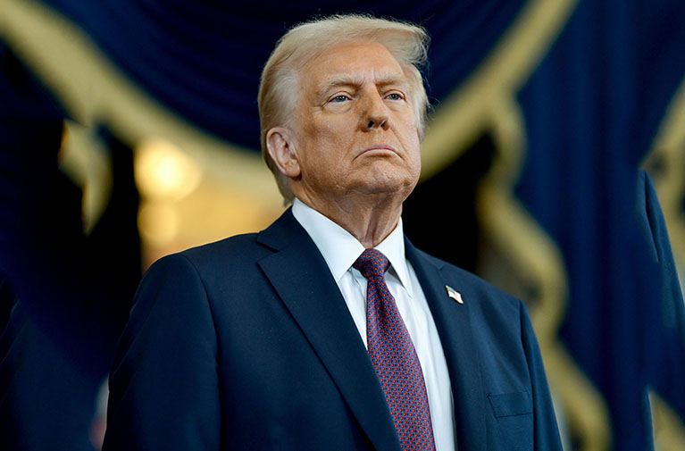 Trump’s Pulitzer Suit Advances as Florida Court Rejects Delay: 'This ...