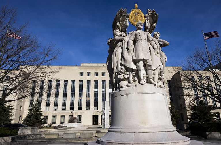 Counsel Argue to D.C. Federal Judge That Trump Revoked Attorney's ...